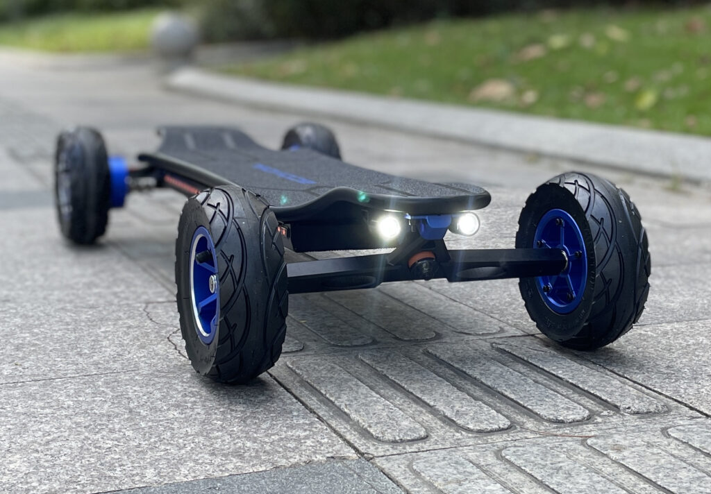 Electric Skateboard Range on a Single Charge: How Many Miles Can You ...